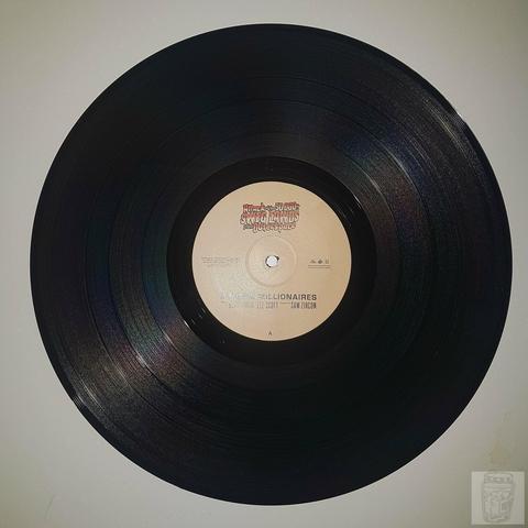 Black Josh & Lee Scott 'Attack of the 50,000 ft SWEG LAWDS from Outer ...